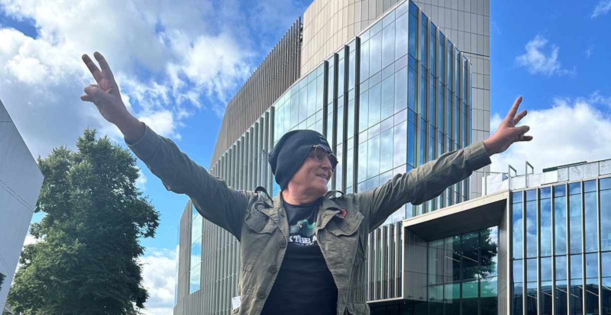 The Alarm frontman takes part in blood cancer clinical trial
